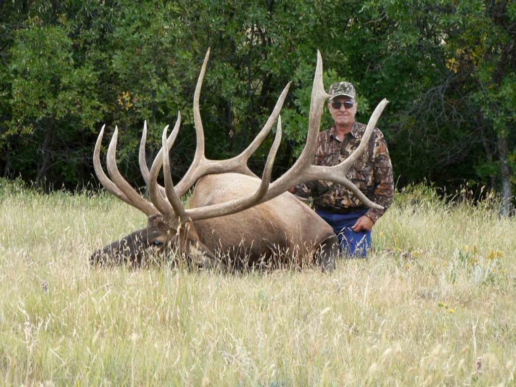 Saskatchewan Outfitters, Hartland Whitetails | Home